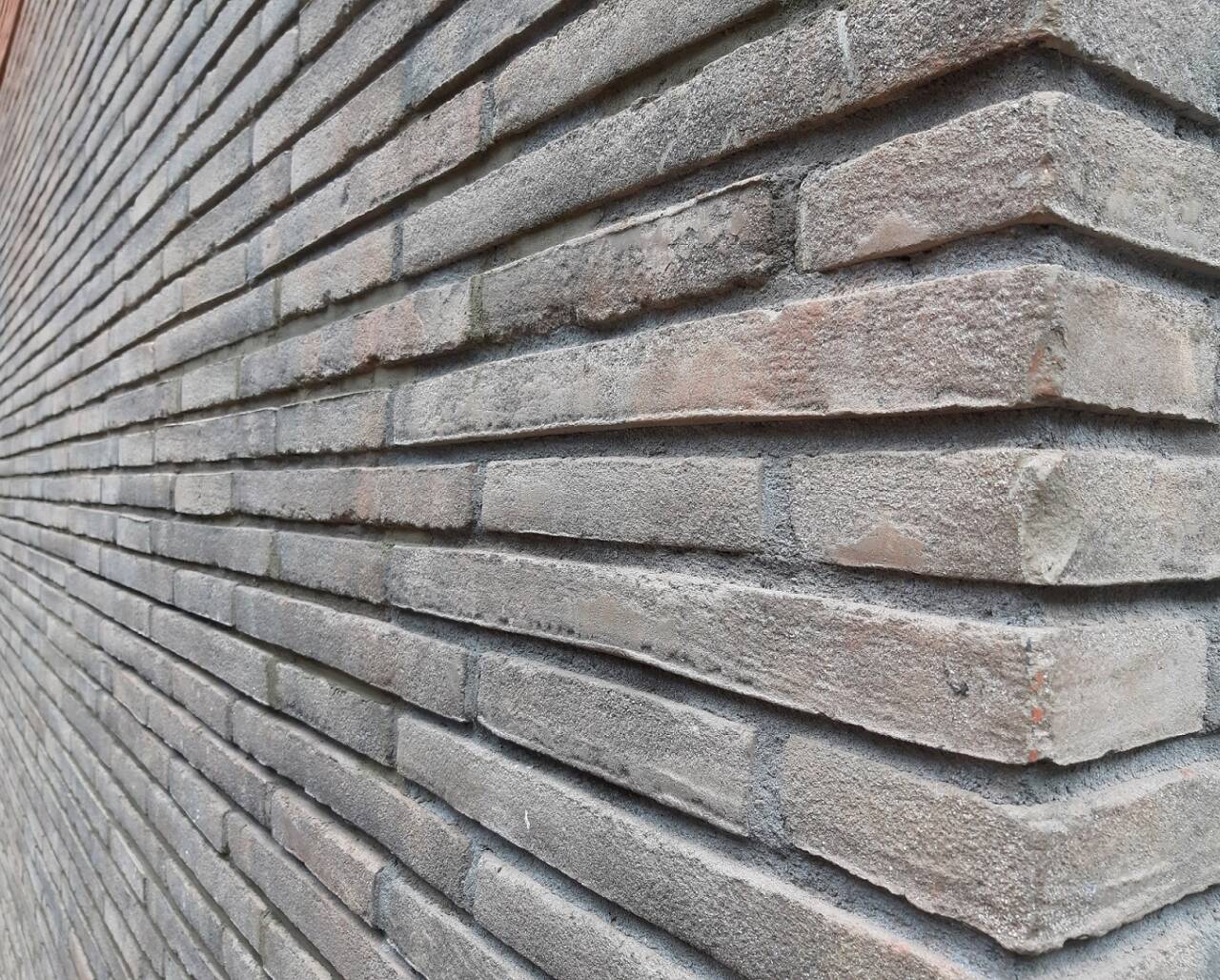 M.1.107 | Linear Brick