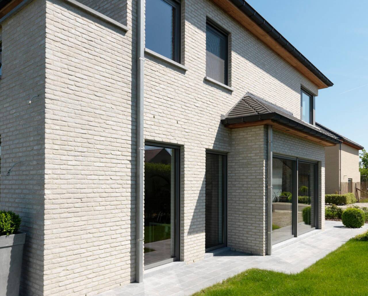 Retro Casa Lena | Facing Brick